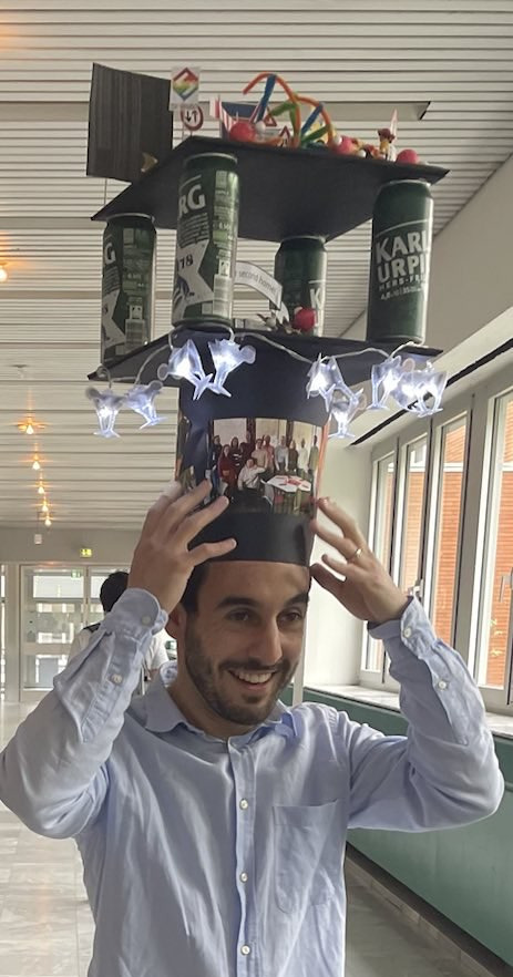Jeremy successfully defended his PhD thesis. Congratulations ...